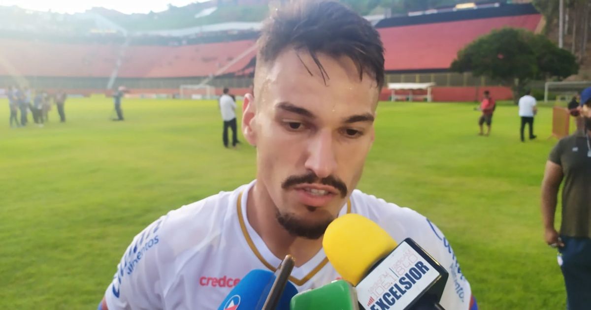 Arthur Rezende comemora gol de falta no fim do jogo: 'Fui muito feliz ...