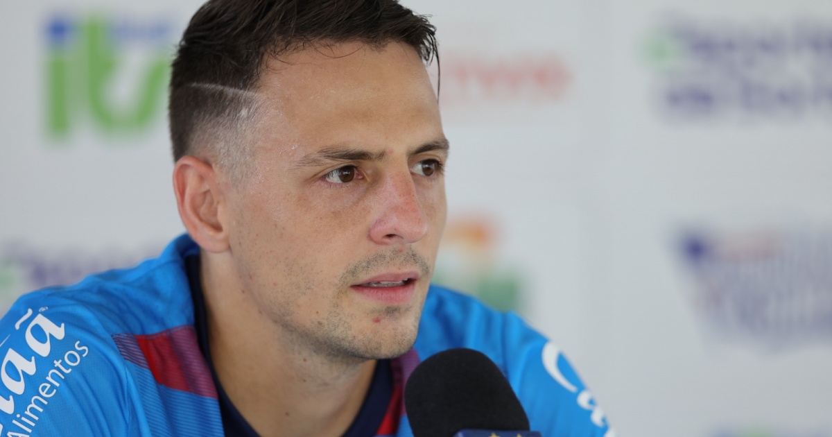 De volta após Copa América, Arias se põe à disposição para enfrentar o ...