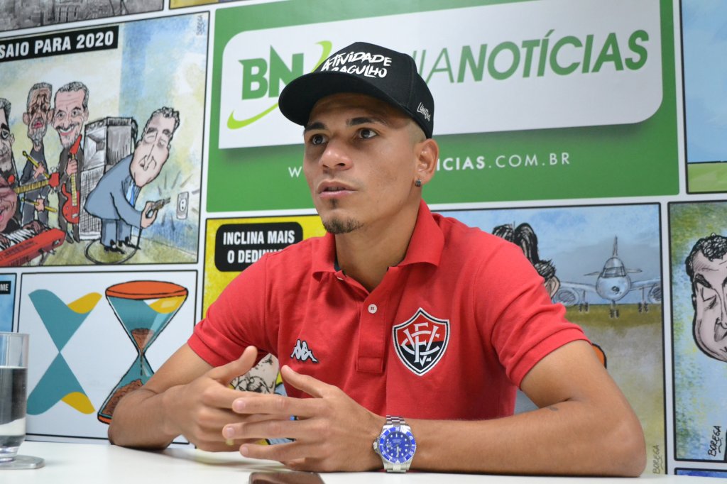 Léo Gomes relembra dificuldades na carreira e diz que espera voltar ao ...