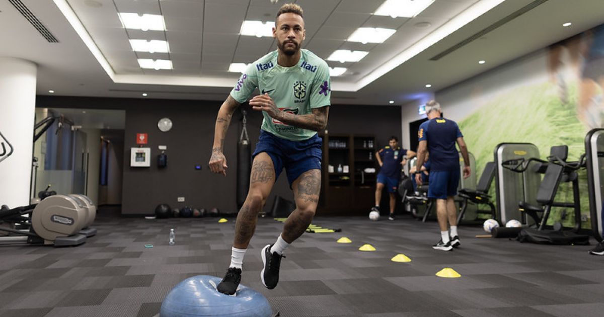 Seleção Brasileira vai para estádio com Alex Sandro, Danilo e Neymar na ...
