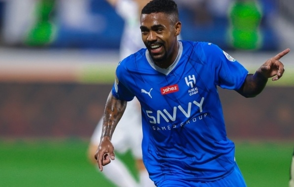 Malcom marca três vezes e novo time de Neymar estreia com vitória no ...