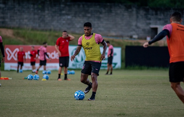 Com “título” Do 1º Turno Da Série B Na Mira Vitória Recebe A