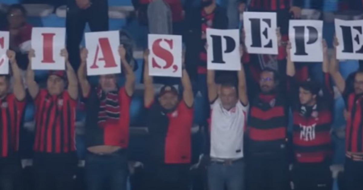 No Uruguai, torcida do Vitória presta homenagem a Pepe Mujica - Bahia Notícias