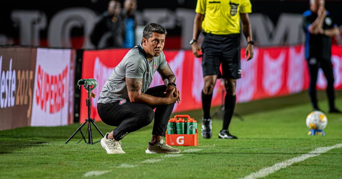 Carpini define eliminação do Vitória como "noite trágica" e descarta ...