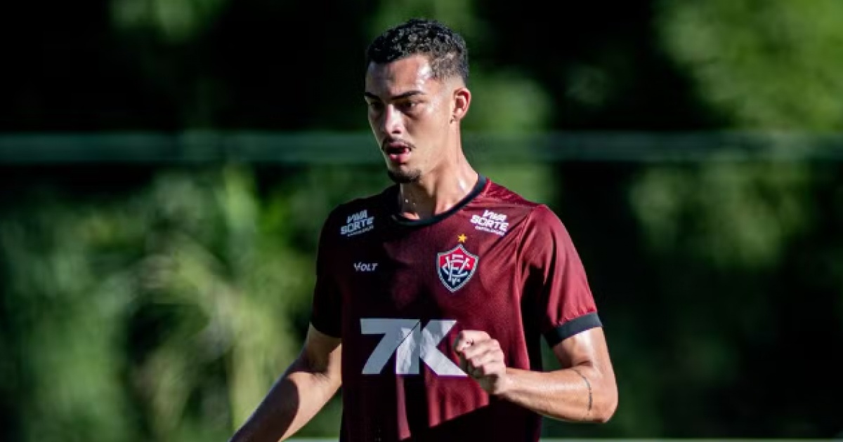 Vitória rescinde com Diogo Silva após pouco mais de um mês no clube ...