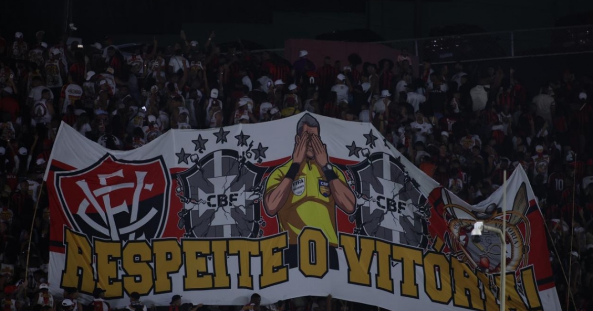 Vitória será julgado pelo STJD por manifestações da torcida contra a ...