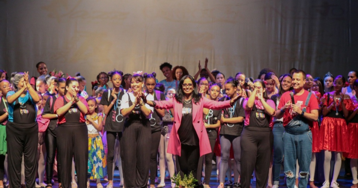 Festival infantil reúne escolas de dança no Teatro Jorge Amado, em ...