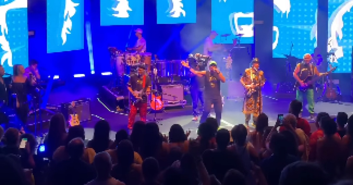 Banda Armandinho, Dodô e Osmar celebra 50 anos de história com Carnaval antecipado na Concha ...