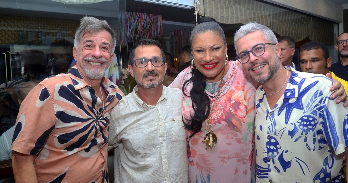 “Bye Bye Verão”: Feijoada beneficente de Marta Góes lota restaurante em ...
