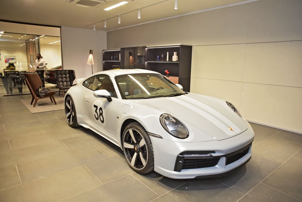 Primeira concessionária Porsche da Bahia é inaugurada em Salvador; veja ...