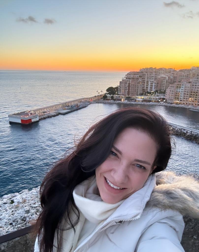 Cris Visnevski explora novos destinos em viagens pelo continente ...