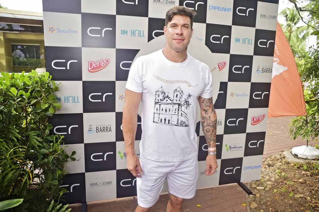 Carlos Rodeiro: Joalheria celebra 19 anos da Pulseira do Senhor do ...