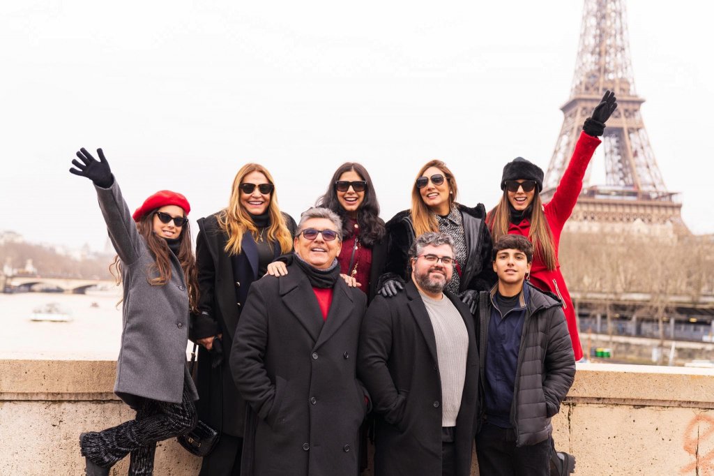 Gabrielle e Nanda Brito, do "Elas em Cena", curtem férias na Europa ao ...