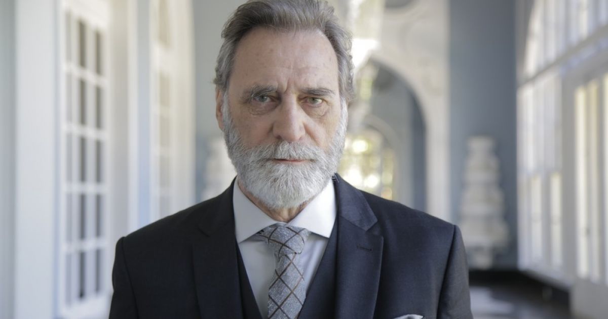 Traído, sheik Aziz mata Soraia ao saber que ela fugiu com Hussein em ...