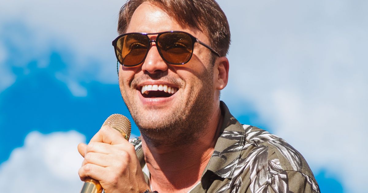 Com canções inéditas, Tayrone lança novo CD 'Tayrone de Verão' nas ...