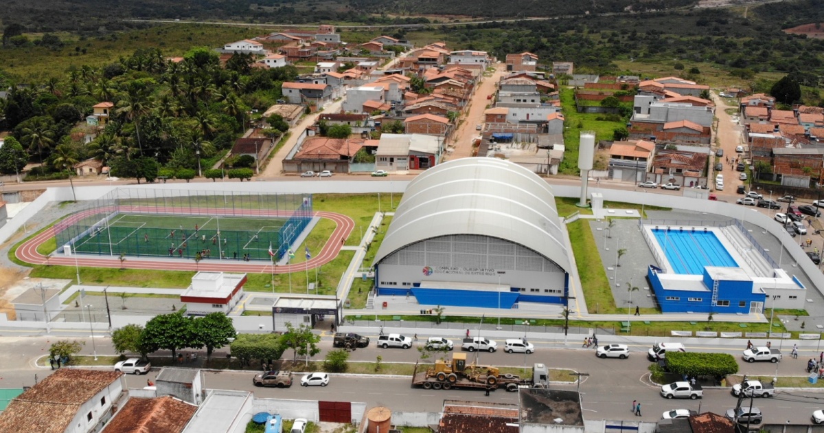 Jerônimo inaugura complexo poliesportivo e ampliação de colégio de ...