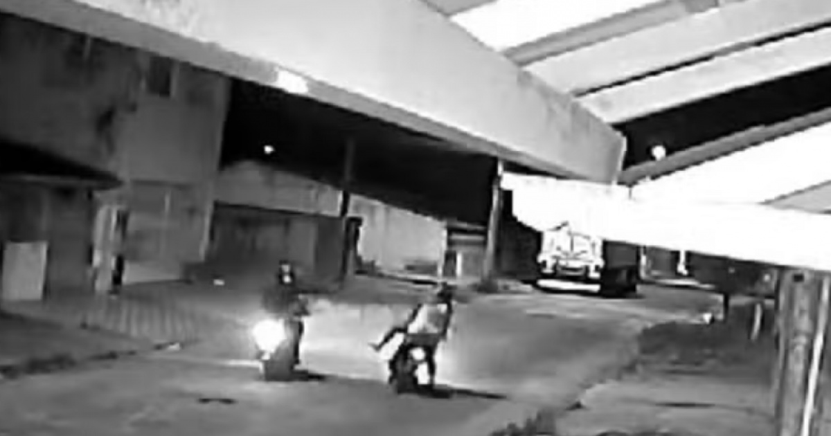 Mulher é Morta A Tiros Enquanto Pilotava Motocicleta No Interior Da