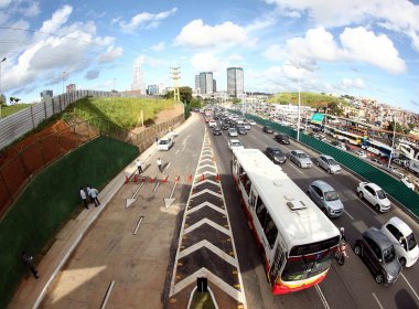 Rui inaugura nova pista de rolamento da Avenida Paralela - Bahia Notícias