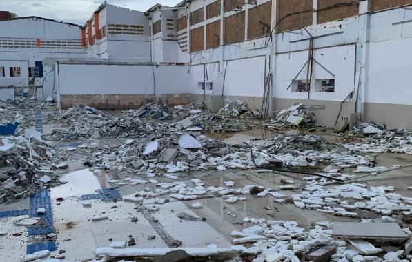 Vizinhos denunciam abandono de antiga sede da Faculdade Ruy Barbosa no ...