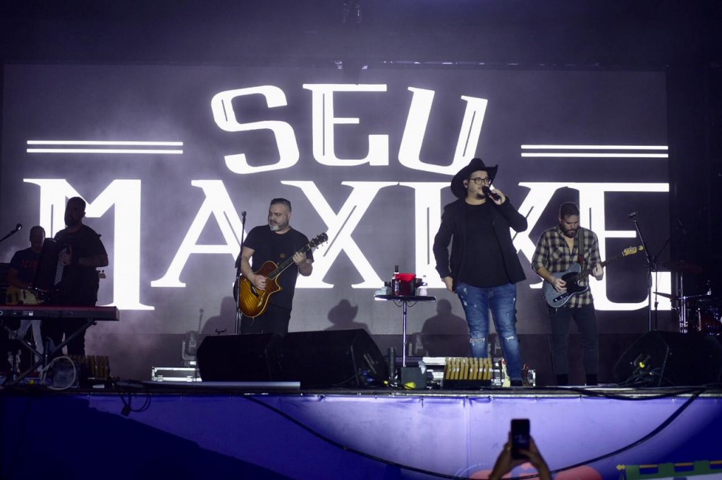 São João 2023: Seu Maxixe abre o segundo dia de festa no Parque de ...