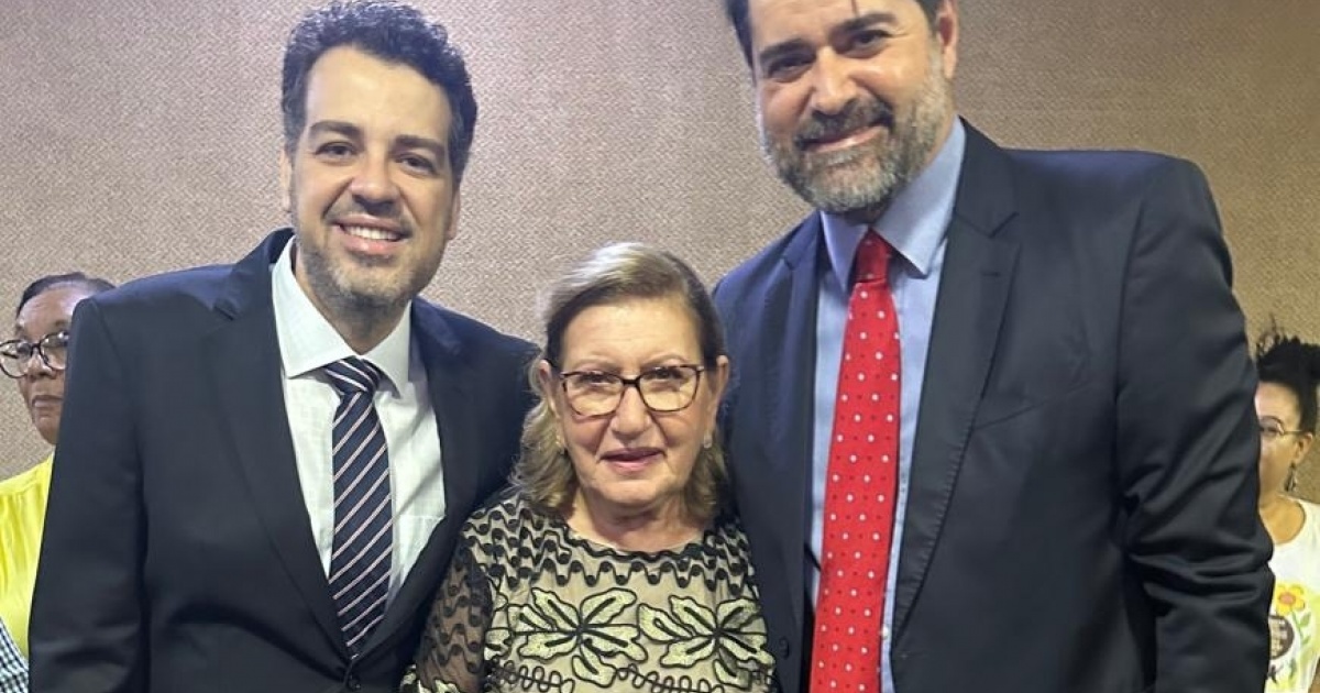 AL-BA presta homenagem a Maria Del Carmen em sessão especial - Bahia ...