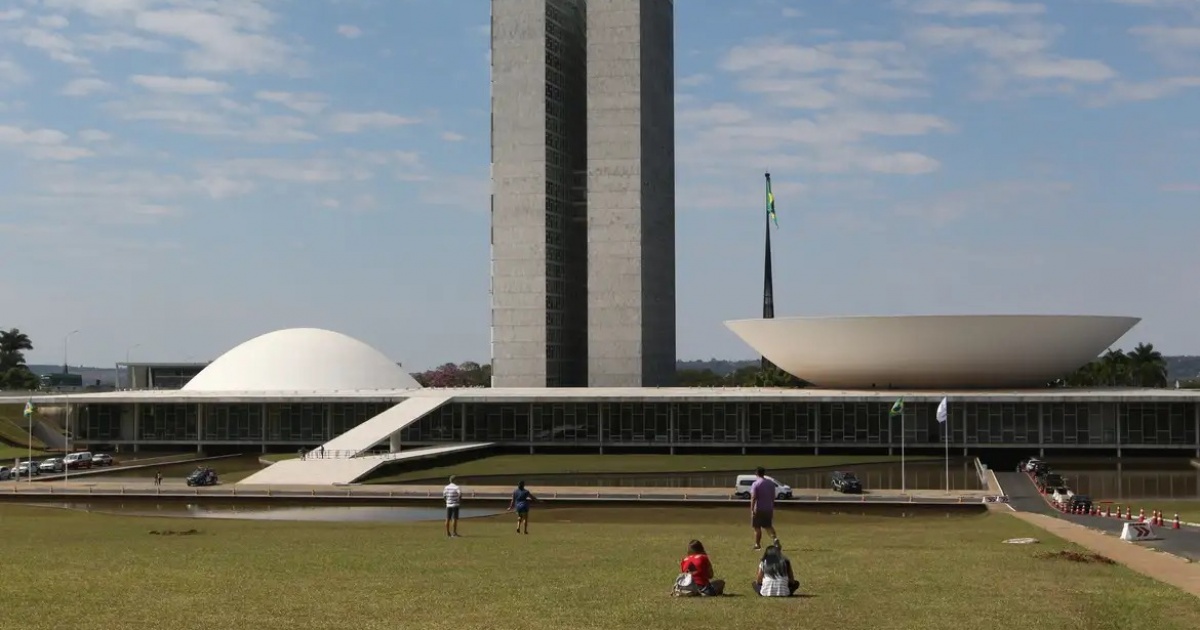 Conheça “benefícios” e penduricalhos aprovados para servidores do ...